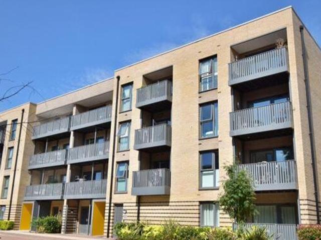 Merriam Close, Larkshall Road, Studio Flat For
