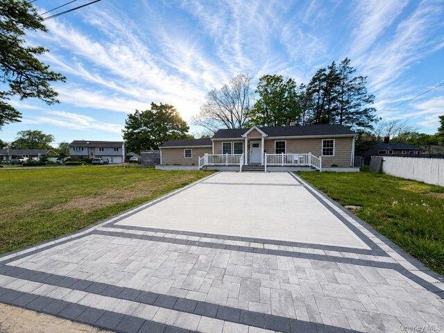 Merriam Rd, Bay Shore, Home For Sale