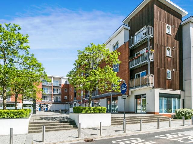 Merrick House, Whale Avenue, Reading RG2, 1 bed flat to rent, £1,200 pcm | PrimeLocation