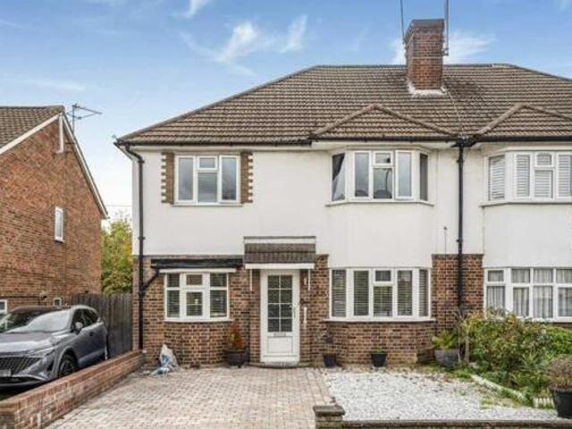 Merridene, Grange Park, 2 Bedroom Maisonette