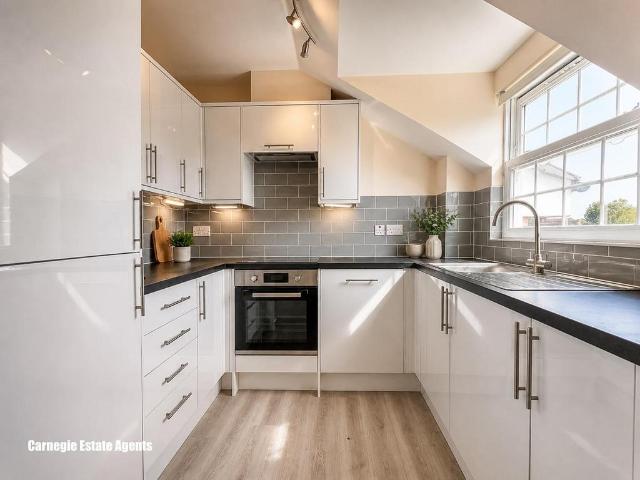 Merrifield Court, Herts AL7 2 bed flat to rent £1,550 pcm £358 pw