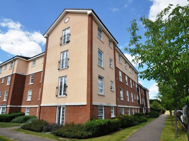 Merrifield Court, Welwyn Garden City. AL7, 2 bed flat to rent, £1,300 pcm | PrimeLocation