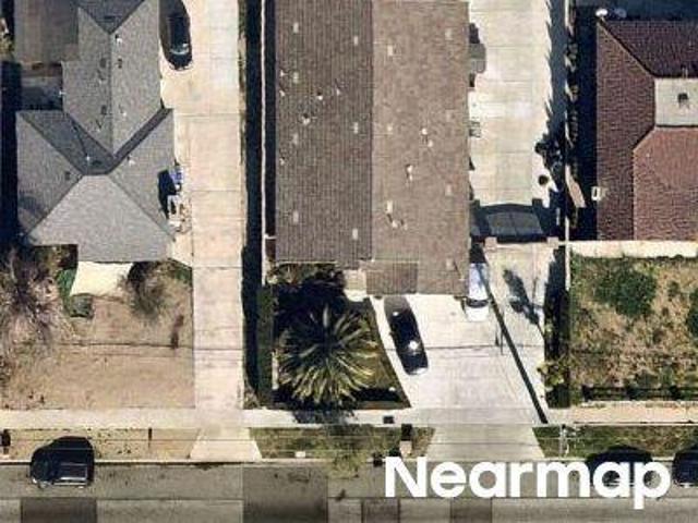 Merrill Ave