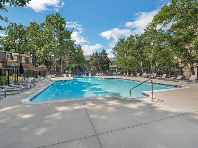Merrill House Apartments 1 Bedroom Apartment for Rent at 210 E Fairfax St, Falls Church, VA 22046 Falls Church