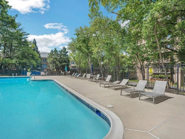Merrill House Apartments 2 Bedroom Apartment for Rent at 210 E Fairfax St, Falls Church, VA 22046 Falls Church