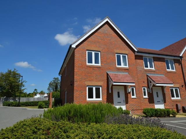 Merritt Place, Clanfield, Hampshire PO8, 3 bed terraced house to rent, £1,550 pcm | PrimeLocation