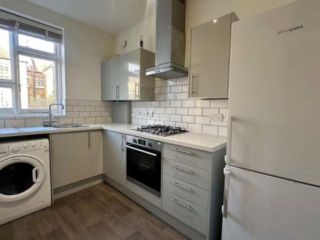 Merrow Street, London SE17, 1 bed flat to rent, £1,700 pcm | PrimeLocation