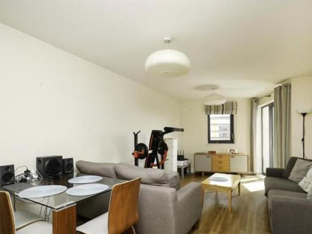 Merryfield Court, Uxbridge Road, 1 Bedroom Apartment
