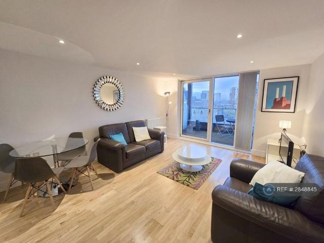 Merryweather Place, London, SE10 1 bed flat to rent £2,000 pcm £462 pw