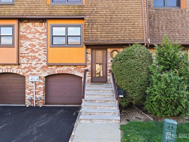 Merrywood Dr, Edison, Home For Sale