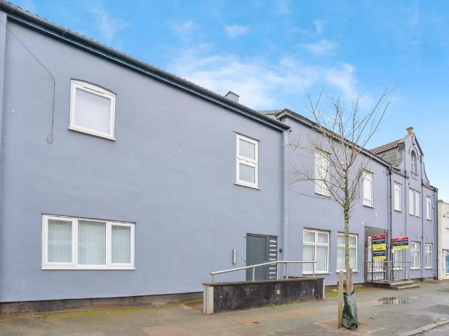 Mersey View, Brighton Le Sands, Liverpool L22, 2 bed flat to rent, £1,100 pcm | PrimeLocation