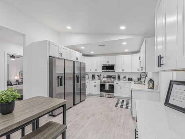 Mesa Home Near Downtown Gilbert Modern Style + Ch