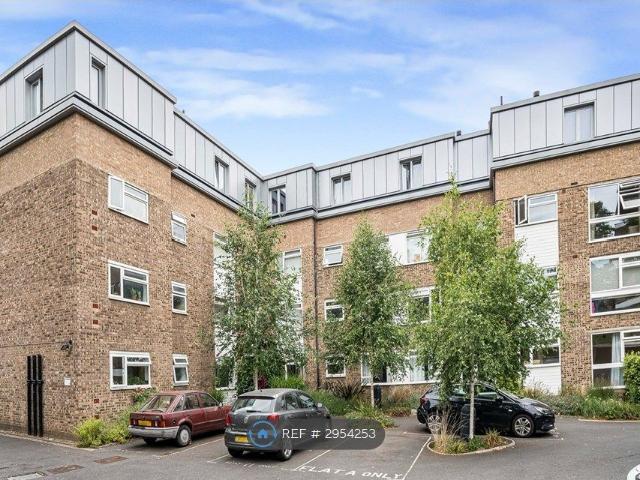 Messenger Court, London SW15, 2 bed flat to rent, £2,400 pcm | PrimeLocation