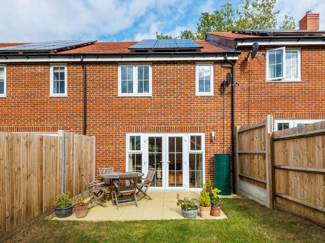 Metcalfe Avenue, Carshalton, Surrey SM5, 3 bed terraced house to rent, £2,575 pcm | PrimeLocation
