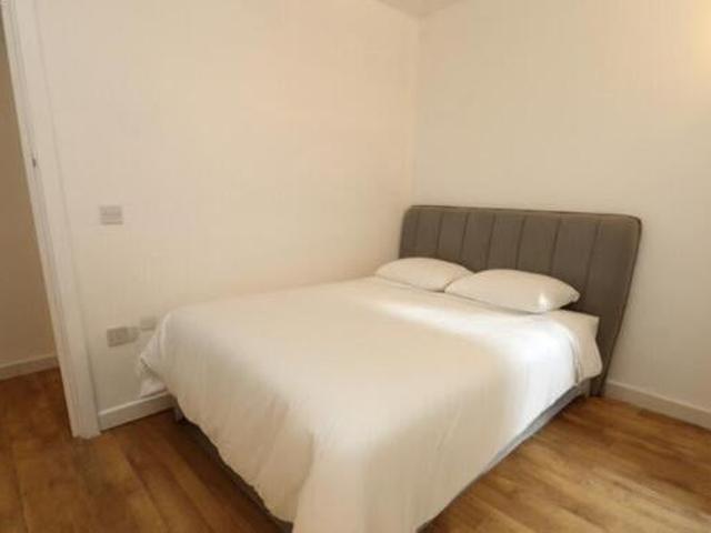 Metcalfe Court, North Greenwich, House Share For