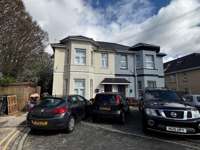 Methuen Close, Bournemouth BH8, 1 bed flat to rent, £1,250 pcm | PrimeLocation