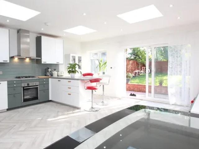 Methuen Road, South Stanmore, London, HA8 5FH, United Kingdom | 4 bed house for rent #154571547 | Rentberry