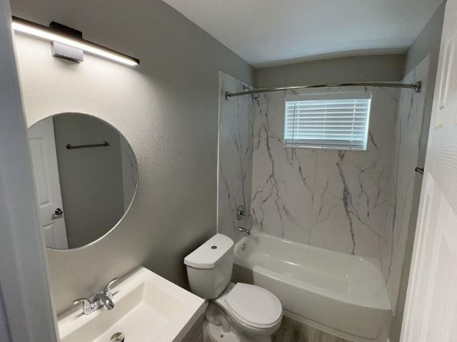 Metro @ 404 Apartments 1 Bedroom Apartment for Rent at 404 Andrews Ave, Cockrell Hill, TX 75211 Winnetka Heights
