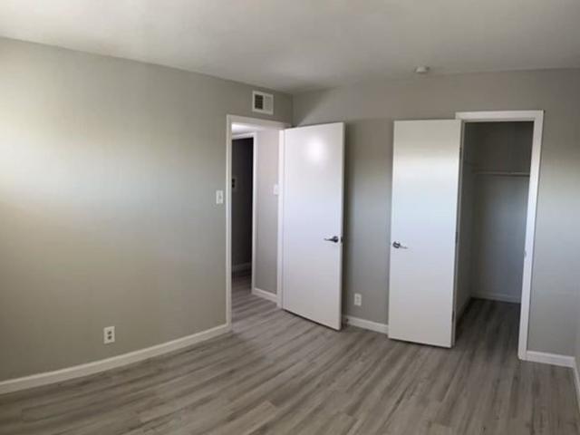 Metro @ 404 Apartments 2 Bedroom Apartment for Rent at 404 Andrews Ave, Cockrell Hill, TX 75211 Winnetka Heights