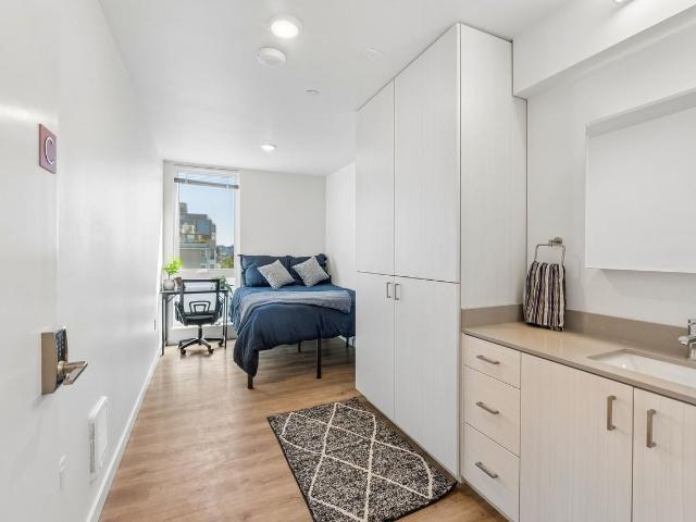 Metro 5000 Apartments | Furnished Student Housing in Seattle U 3 Bedroom Apartment for Rent at 5000 12th Ave Ne, Seattle, WA 98105 University District