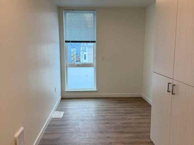 Metro 5000 Apartments | Furnished Student Housing in Seattle U 5 Bedroom Apartment for Rent at 5000 12th Ave Ne, Seattle, WA 98105 University District