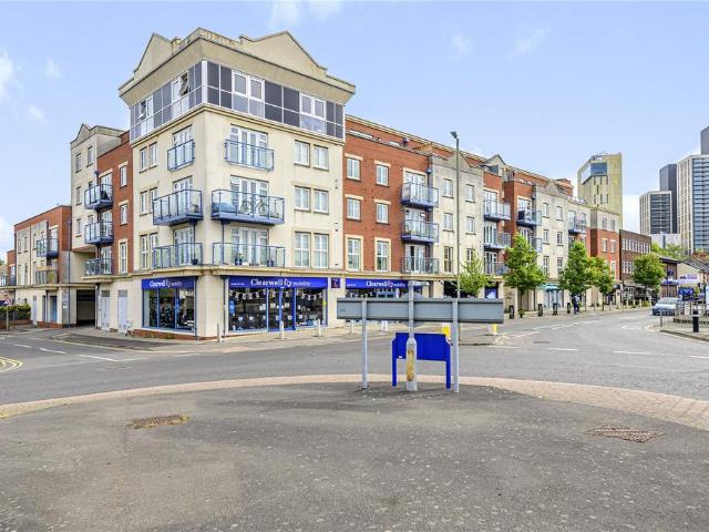Metro Apartments, 101 Goldsworth. 1 bed flat to rent £1,325 pcm £306 pw