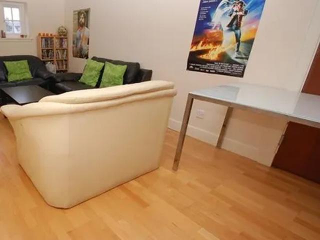 Metro Building, 6 Couper Street, North Leith, City of Edinburgh, EH6 6HH, United Kingdom | 2 bed apartment for rent #137643035 | Rentberry