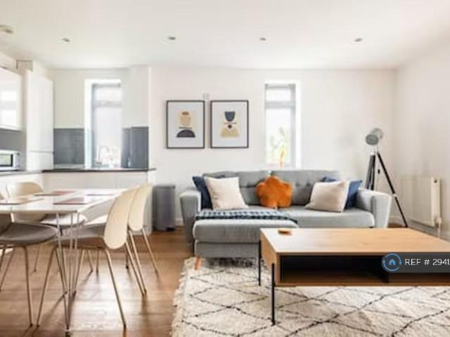 Metro Building, London, E15 2 bed flat to rent £2,195 pcm £507 pw