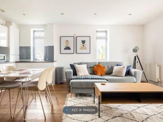Metro Building, London E15, 2 bed flat to rent, £2,195 pcm | PrimeLocation