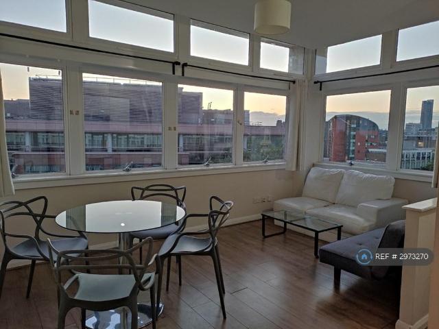 Metro Central Heights, London, SE1 2 bed flat to rent £2,400 pcm £554 pw