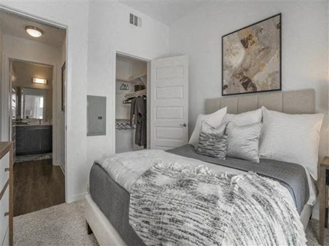Metro Mission Valley B2