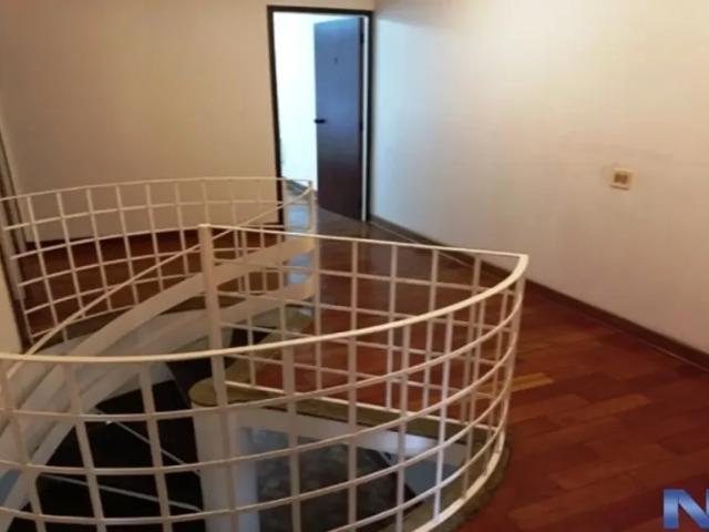 Metro, quintal, edicula, misto