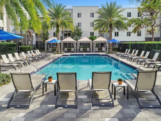 Metropolitan 2 Bedroom Apartment for Rent at 1220 Ne 24th St, Wilton Manors, FL 33305 Wilton Manors