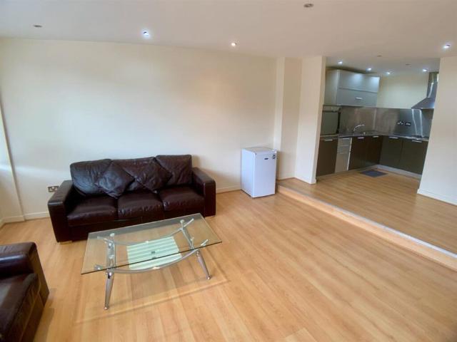 Metropolitan Apartments, Leicester LE1, 2 bed flat to rent, £950 pcm | PrimeLocation