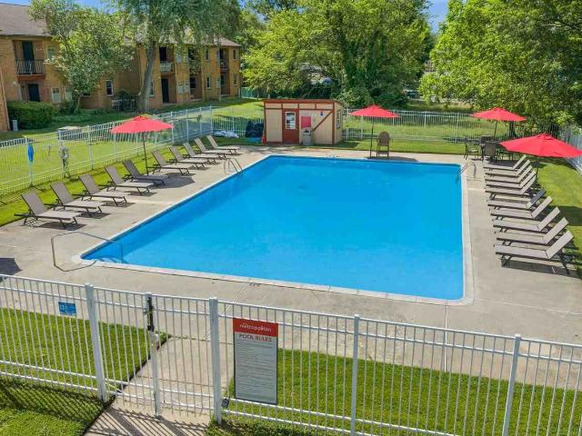 Metropolitan Marlton | Pet 2 Bedroom Apartment for Rent at 101 Conestoga Dr, Marlton, NJ 08053