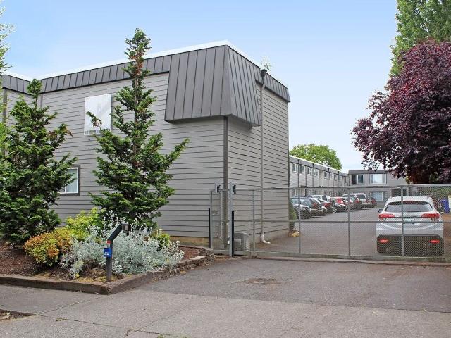 Metropolitan North Apartments 2 Bedroom Apartment for Rent at 9222 N Lombard St, Portland, OR 97203 St. Johns