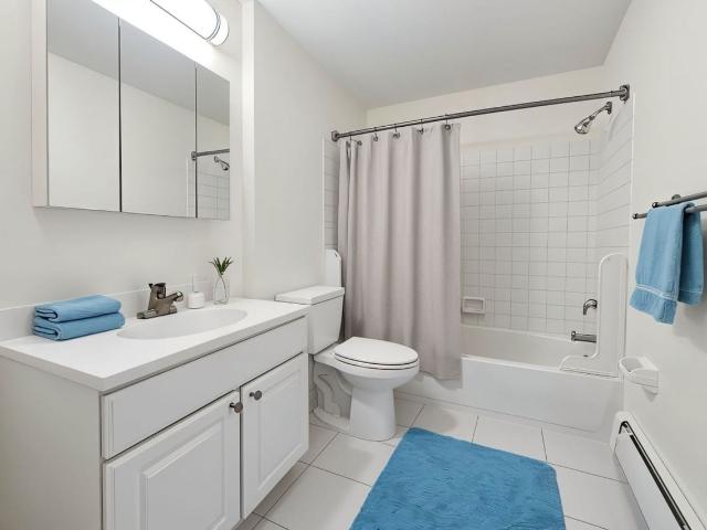 Metropolitan Runnemede 1 Bedroom Apartment for Rent at 100 Hartford Dr, Runnemede, NJ 08078