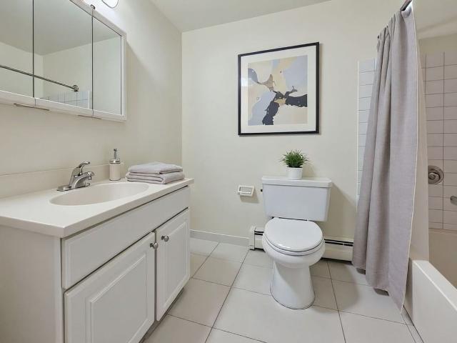 Metropolitan Runnemede 1 Bedroom Apartment for Rent at 100 Hartford Dr, Runnemede, NJ 08078