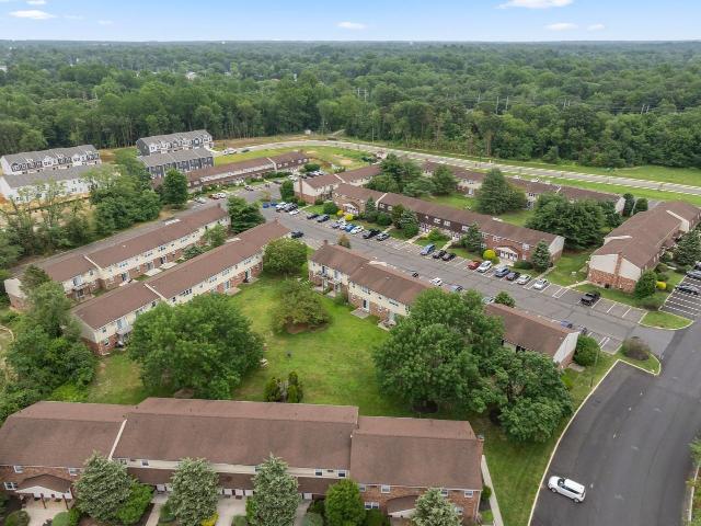 Metropolitan Runnemede 1 Bedroom Apartment for Rent at 100 Hartford Dr, Runnemede, NJ 08078
