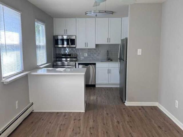 Metropolitan Runnemede 2 Bedroom Apartment for Rent at 100 Hartford Dr, Runnemede, NJ 08078