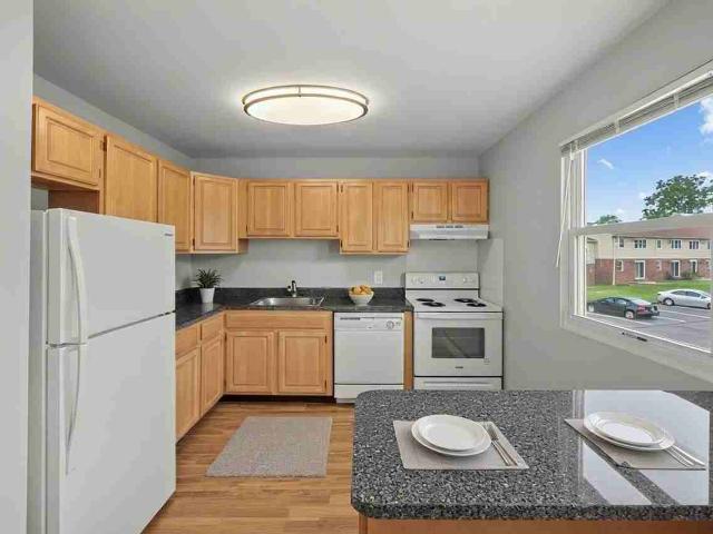 Metropolitan Runnemede 2 Bedroom Apartment for Rent at 100 Hartford Dr, Runnemede, NJ 08078