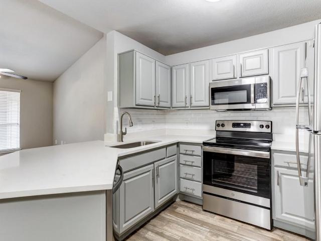 Meyer Forest 1 Bedroom Apartment for Rent at 9701 Meyer Forest Dr, Houston, TX 77096 Willow Meadows Willowbend