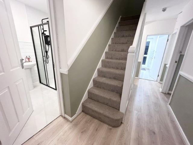Meyrick Avenue Room 4