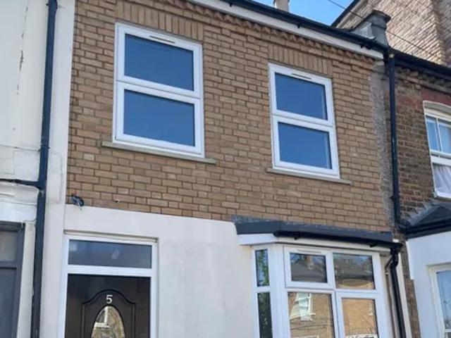 Meyrick Road, London, NW10 2EN, United Kingdom | 2 bed house for rent #166853566 | Rentberry