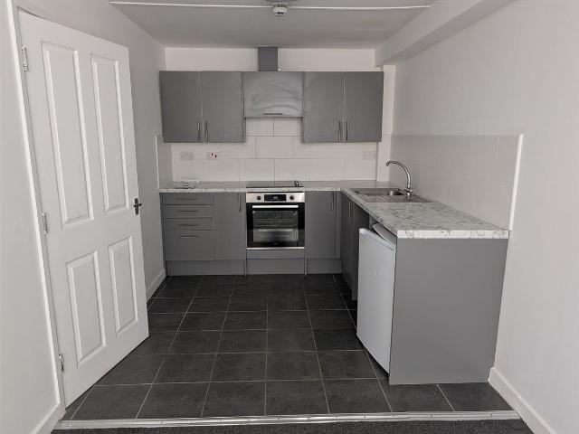 Meyrick Street, Pembroke Dock SA72, 1 bed flat to rent, £550 pcm | PrimeLocation