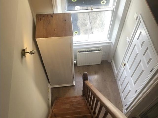 Mezzanine Studio To Rent