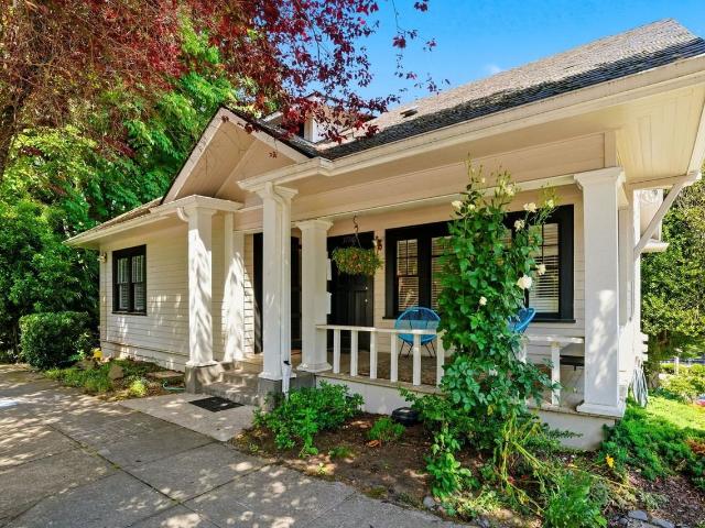 MF 43 Kelly Avenue 1 Bedroom Apartment for Rent at 3736 S Kelly Ave, Portland, OR 97239 Corbet Terwilliger Lair Hill
