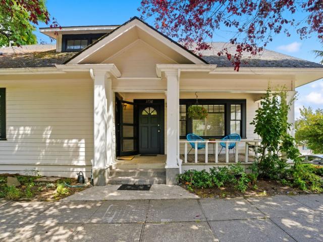 MF 43 Kelly Avenue