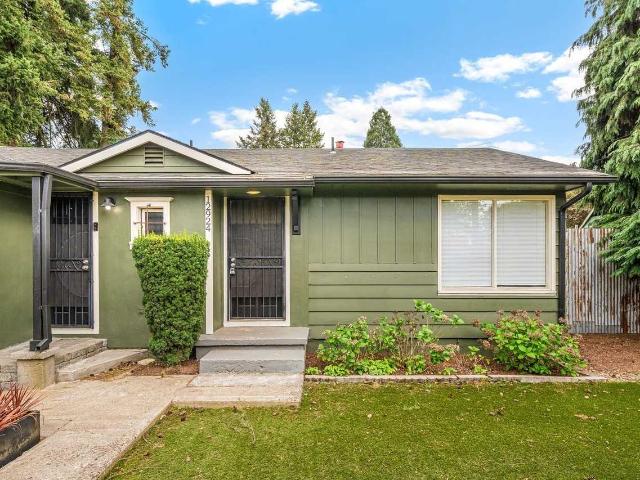 MF 26 Burnside Duplex 2 Bedroom Apartment for Rent at 12924 E Burnside St, Portland, OR 97233 Hazelwood