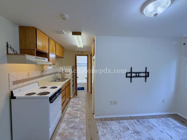 MFP 00106 1 Bedroom Apartment for Rent at 3224 Se Floss St, Milwaukie, OR 97222 Ardenwald